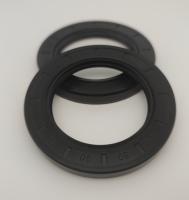 China Hiah-Temperature Resistant NBR FKM Material Custom TC Seal Rubber Oil Seal for sale