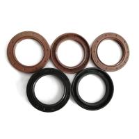 China Number MD976072 Rubber Spare Parts Auto Valve Oil Seals FKM Green Valve Stem for sale