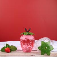 China 500ml PET Cold Press Juice Empty Plastic Bottles Strawberry Shape for sale