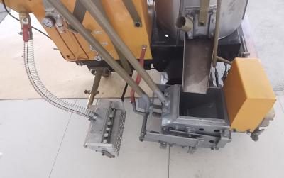 China Battery Driving Thermoplastic Road Line Marking Machine For Convex Marking for sale