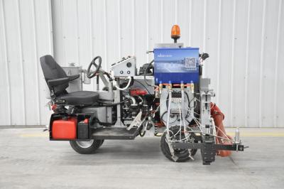 China Samll Driving Thermoplastic Road Line Marking Tricycle Conduction Oil Heating System for sale