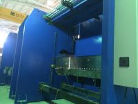 China 1000mm Throat Depth CNC Hydraulic Press Brake 2x650 Ton Capacity for Light Pole Manufacturing for sale