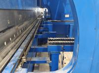 China CNC Tandem Hydraulic Press Brake 2-WE67K-1200/6250 | 2400 Ton Capacity | 12500 mm Table Length for sale