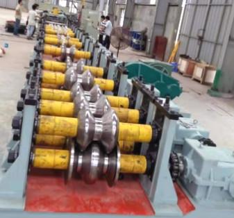 China ISO9001 350H Beam Highway Barrier Roll Forming Machine with 8-12m/min Speed and 380V Power for sale