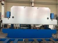 China CNC Hydraulic Press Brake with 4000mm Length & 7.5KW Motor for Precision Metal Bending for sale