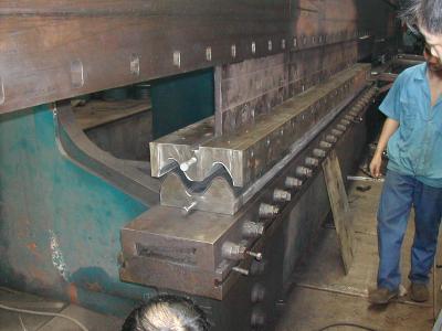 China Highway Guardrail Bending Mould & Press Brake Tooling for 2-4mm Steel Sheets - Industrial Manufacturing Equipment for sale