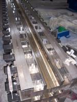 China Hydraulic Press Brake Tooling Die & Punching Mold for Metal Fabrication - Multiple Sizes & Configurations for sale