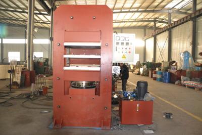 China Frame Type Vulcanizing Machine Automatic Temperature Control For Compression Molding for sale