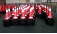 China Road Cone Vulcanizing Machine with Automatic Pressure Compensation, Temperature Control, and Compact Structure for Efficient Rubber Traffic Cone Production for sale