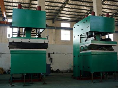China Built-in Cooling Systems Rubber Vulcanizing Press Machine with PLC Control and Customized Size for sale