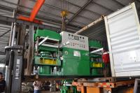 China Two Stations Duplex Rubber Vulcanizing Equipment Column Type for sale