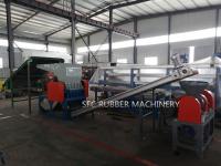 China Vertical 22KW Automatic Rubber Coarse Crusher For Waste Rubber for sale