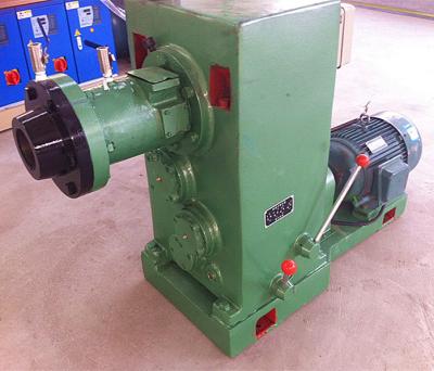 China XJ-85 EPDM Rubber Extruder Machine with 85mm Screw Diameter and 62-270 KG/H Capacity for Customizable Rubber Sealing Strips for sale
