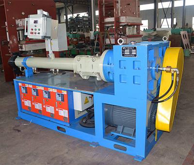 China 150mm Screw Diameter Silicone Rubber Extruder Machine with 800 KG/H Capacity and 55KW Motor Power for sale