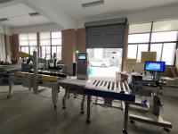 China Online Weighing Square Bottle Sticker Labeling Machine 30 Pcs/Min Self Adhesive for sale