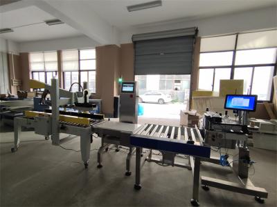 China Online Weighing Square Bottle Sticker Labeling Machine 30 Pcs/Min Self Adhesive for sale