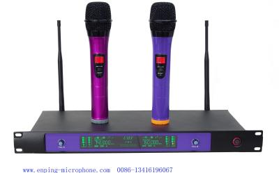 China UM-1020 professional  double channel VHF wireless microphone with screen  / micrófono / good quality for sale