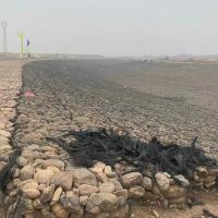 China Heavly Galvanized Wire Gabion Wire Mesh 60x80mm For Water Conservancy for sale