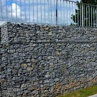 China Hot Dipped Galvanized Gabion Wall Planting 2x1x0.3m Wire Mesh Containers For Garden for sale