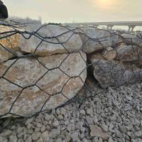 China Easily Assembled Hot Galvanized Gabion Cage Wall Customized Size For Protection for sale