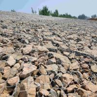China Hot Dipped Galvanized Woven Gabion Wall Retaining Wall Wire Mesh Easily Assembled for sale
