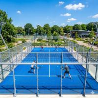 China Custom Design Luxury Padel Tennis Court For Hotel Resort Sports Club for sale
