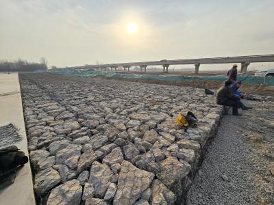 China Hot-Dipped Galvanized Gabion Box / Gabion Basket for Retaining Wall & Erosion Control for sale