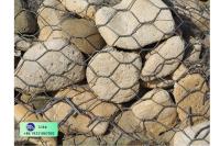 China Galfan Gabion Retaining Wall, Heavy Duty Double Twist Hexagonal Gabion Basket For River Bank Slope Flood Protection for sale