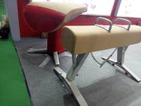 China Yellow and White Senior Pommel Horse The Perfect Equipment for Gymnastics Enthusiasts for sale