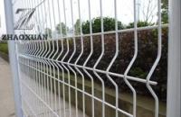 China Residential 3D Curved Wire Mesh Fence PVC Coated Bending Fencing Panels for sale