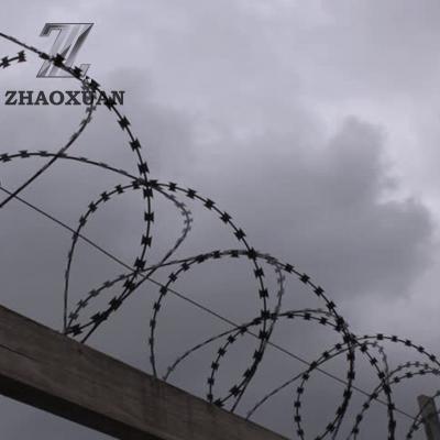 China 0.5mm 0.6mm Thick Razor Barbed Wire Galvanized Surface Treatment for sale