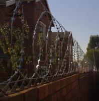 China Single Razor Steel Barbed Wire For Farmland / Railway Protective Fence for sale