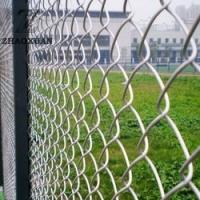 China Outdoor Playground Chain Link Fence Tennis Court Diamond Twisted Fence Panels for sale