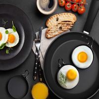 China Black Stainless Steel Egg Cooking Rings 4 Inch Round Pancake Mold for Home Kitchen for sale
