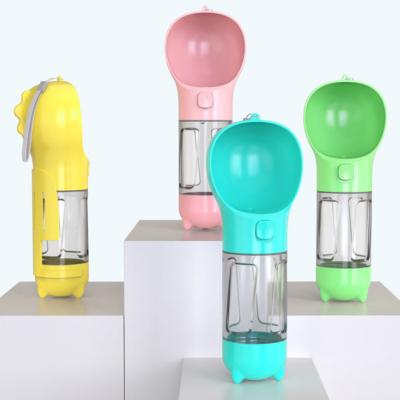 China Leak Proof Portable Dog Water Bottle 19 oz Outdoor Pet Water Dispenser with One Hand Operation for sale