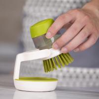 China Dishwasher Cleaning Brush with Soap Dispenser and Drip Tray 10x9cm Kitchen Scrub for sale