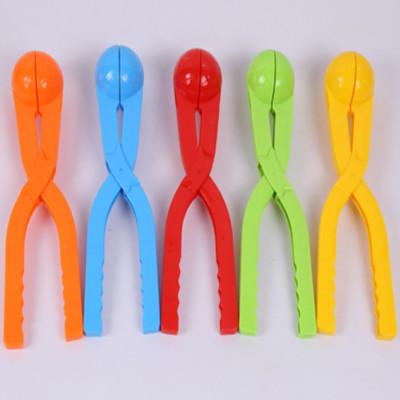 China Plastic Snowball Maker Set with Handle for Kids 4 Pack Snow Ball Toys for sale