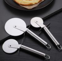 China Stainless Steel Pizza Cutter Wheel Knife Kitchen Baking Tools for sale