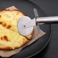China Stainless Steel Pizza Cutter Wheel Knife Kitchen Baking Tools for sale