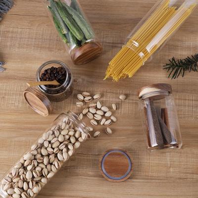 China 700ml 1000ml 1300ml Borosilicate Glass Food Storage Container with Airtight Wooden Lid for sale
