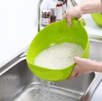 China Plastic Rice Strainer Bowl 9.5x6.5x3.5 Inch PP Colander for Kitchen Draining Vegetables for sale