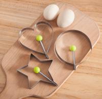 China Stainless Steel Fried Egg Rings 10cm Pancake Mold with Handle Non Stick for Griddle for sale