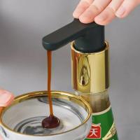 China Kitchen tools Leak-Proof Squeeze Hand Press Bottle Oyster Sauce Dispenser Pump for sale