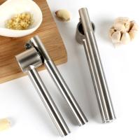 China 304 Stainless Steel Garlic Press Mincer with Peeler Set 10.5cm Ergonomic Handle for sale
