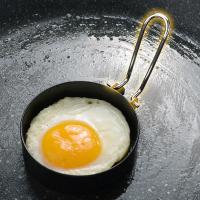 China Anti Scald Stainless Steel Egg Ring Mold 4 Packs 2.95 Inch with Oil Brush for sale