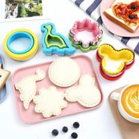 China 4pcs Stainless Steel Sandwich Cutter Set 2x2x4 Inches Flower Dinos Circle Mickey Mold for sale
