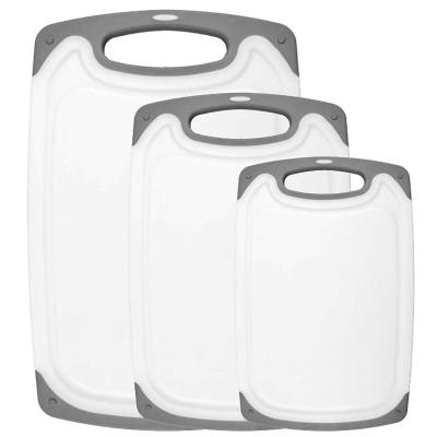 China BPA Free Plastic Cutting Board Set 3 Sizes with Juice Grooves and Easy Grip Handles 676g for sale