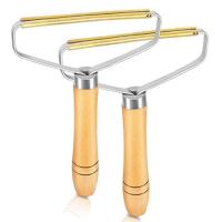 China Wood Handle Fabric Lint Scraper Carpet Fuzz Remover 20cm Reusable Pet Hair Cleaner for sale