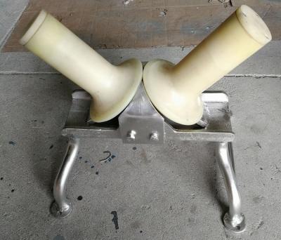 China One Way Wire Pulling Rollers / V Shaped Cable Pulling Rollers 10kN Rated Load for sale