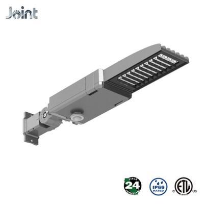 China IP66 5700K 6500K Solar Panel Led Street Light for sale